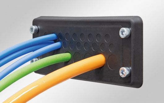 ST-B plugs for membranes suitable for multi-membrane cable entry plates