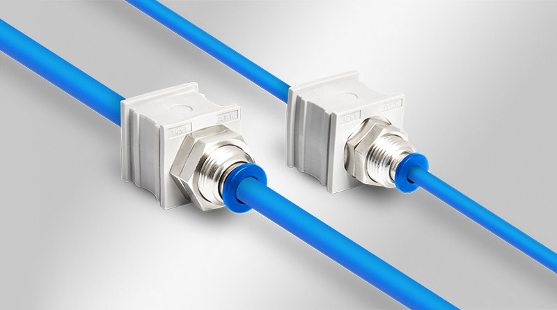 Bulkhead fittings for pneumatic hoses