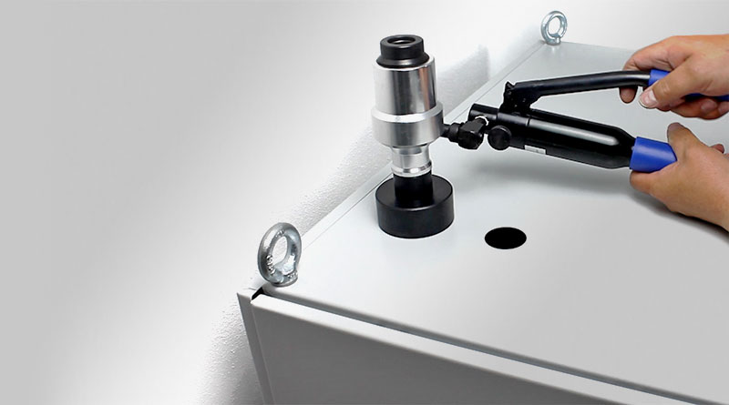 Round punches for cut-outs of cable glands and round cable entry plates